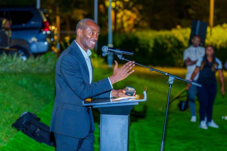 Umugaba Mukuru w’Ingabo z’u Rwanda (RDF), Gen Mubarakh Muganga yakiriye ...